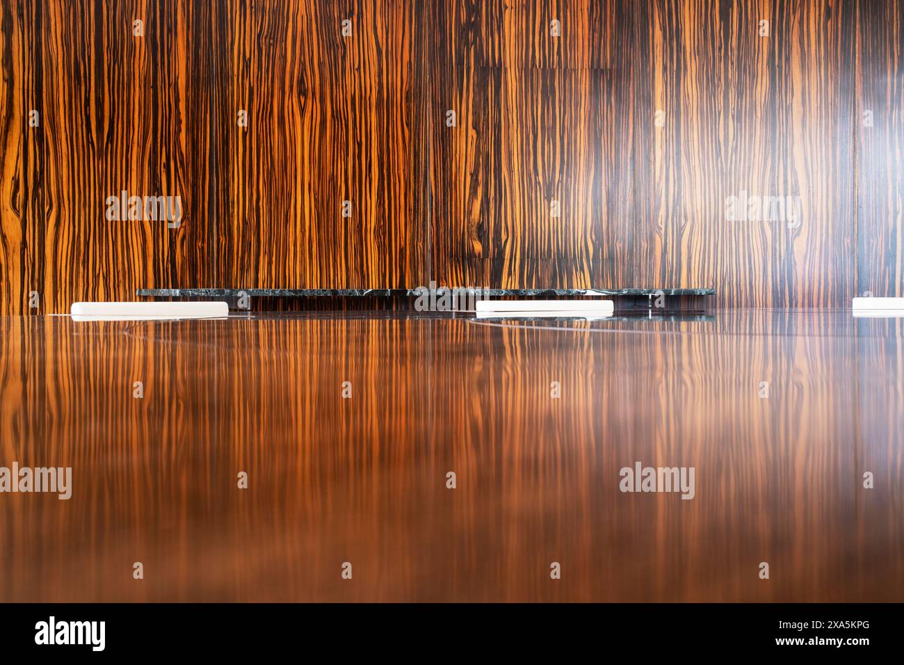 Ludwig mies van der rohe table hi-res stock photography and images - Alamy