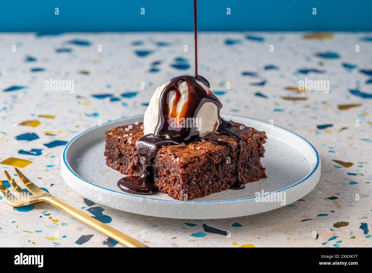 Golden slice hi-res stock photography and images - Alamy