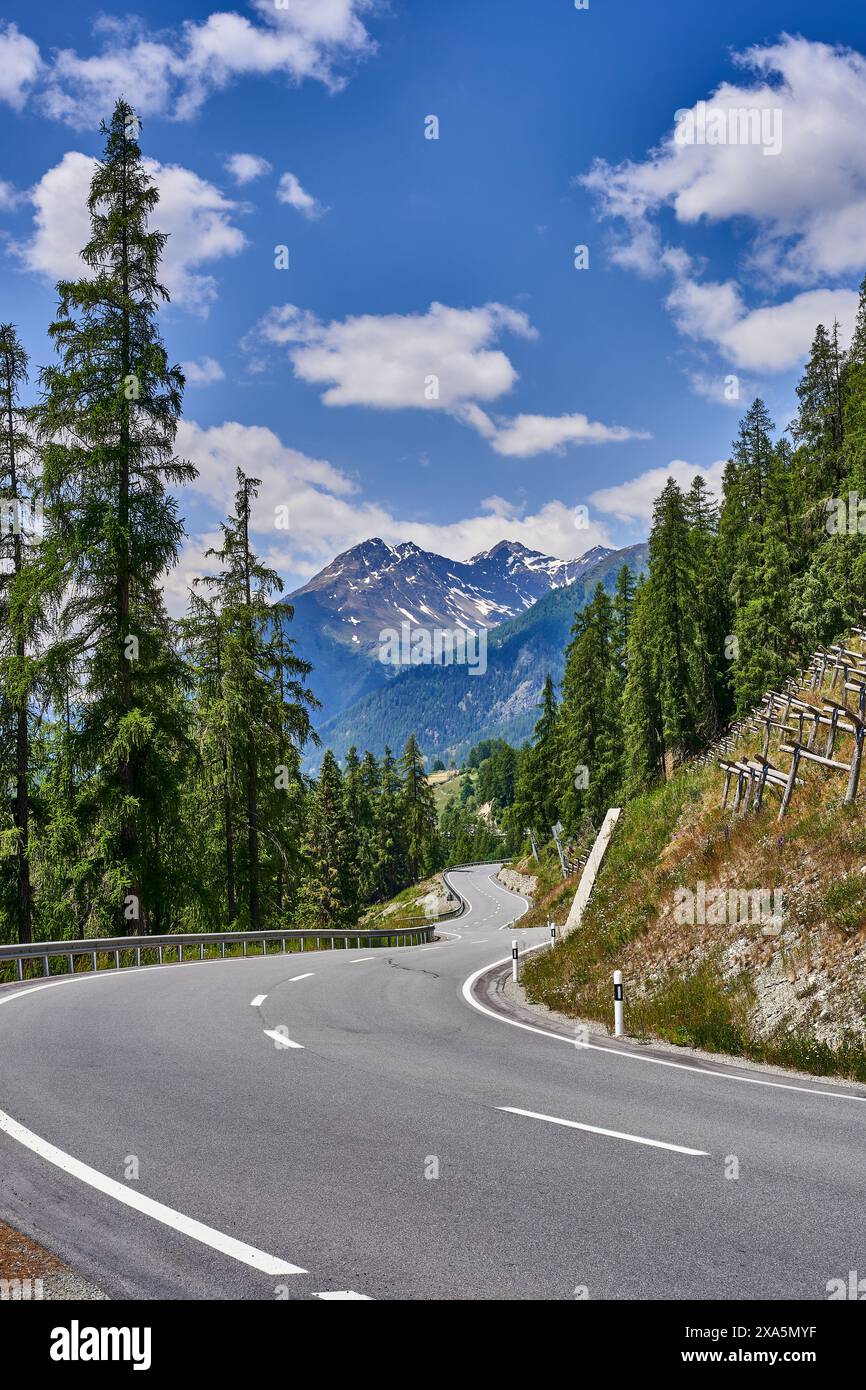 Winding path on hillside hi-res stock photography and images - Alamy