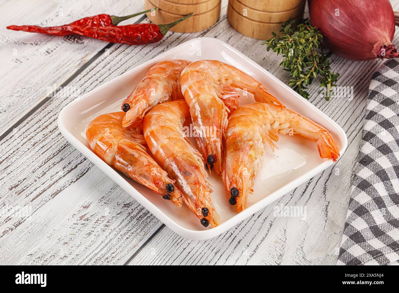 Gurmet king prawn iappetizer n the bowl Stock Photo - Alamy
