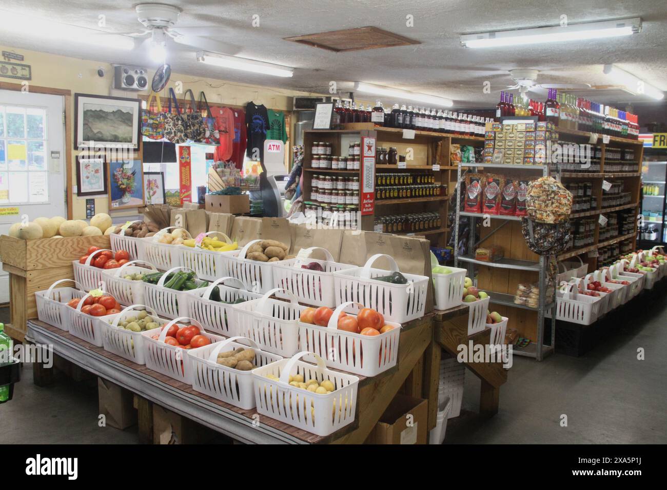 Interior of a small farm shop in Virginia, U.S.A Stock Photo - Alamy