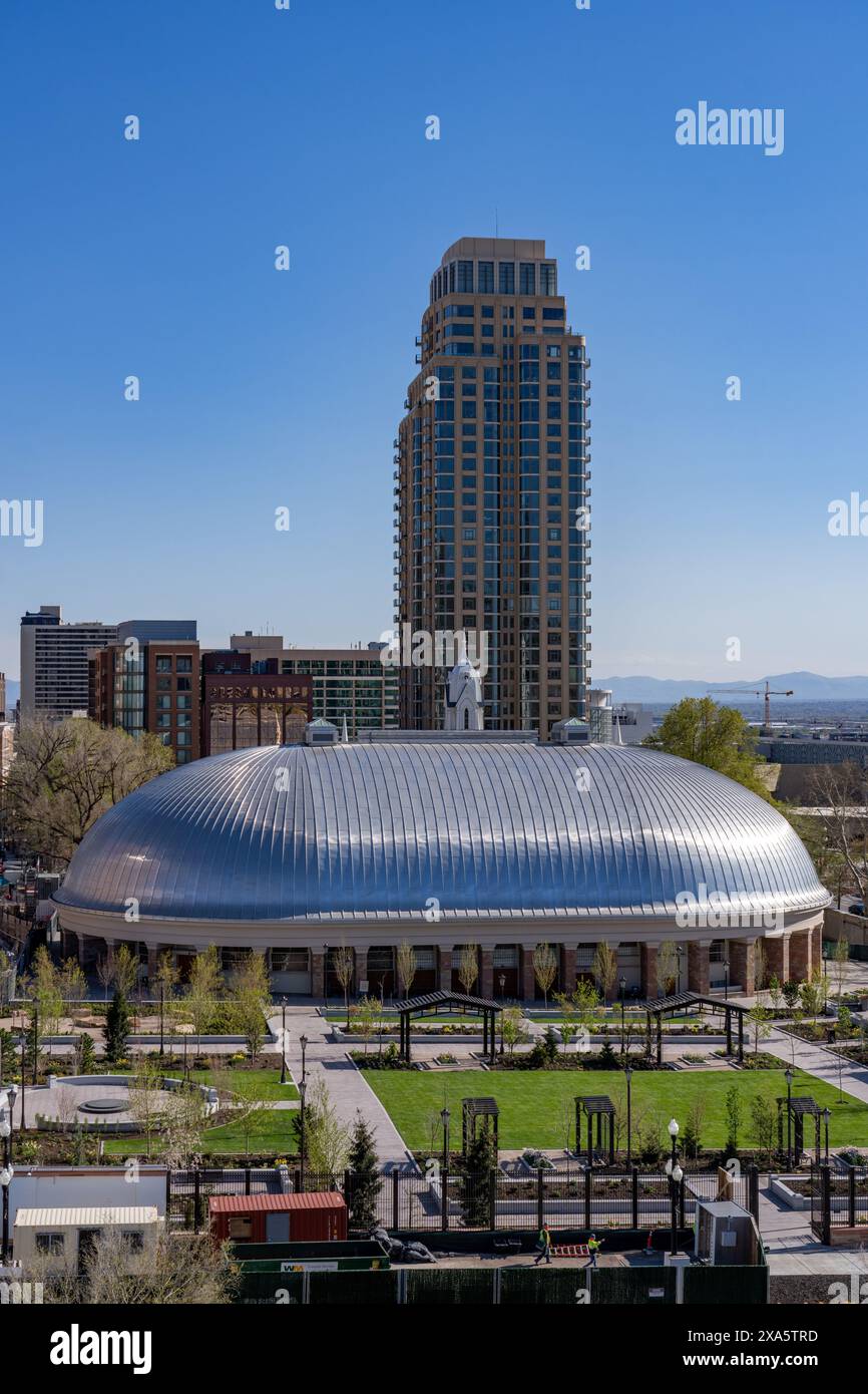 The Salt Lake Tabernacle with its domed metal roof, completed in 1867 ...