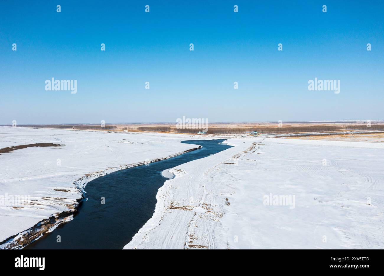 Beautiful view river flowing past hi-res stock photography and images ...