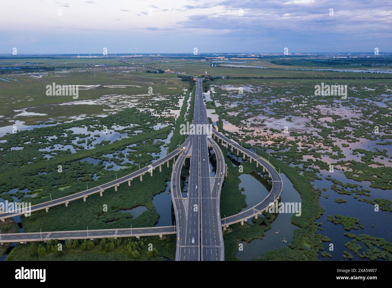An aerial view of busy bridge with traffic Stock Photo - Alamy