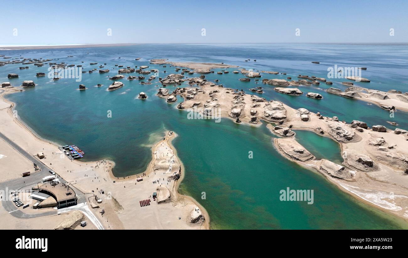 Haixi mongolian autonomous region hi-res stock photography and images ...