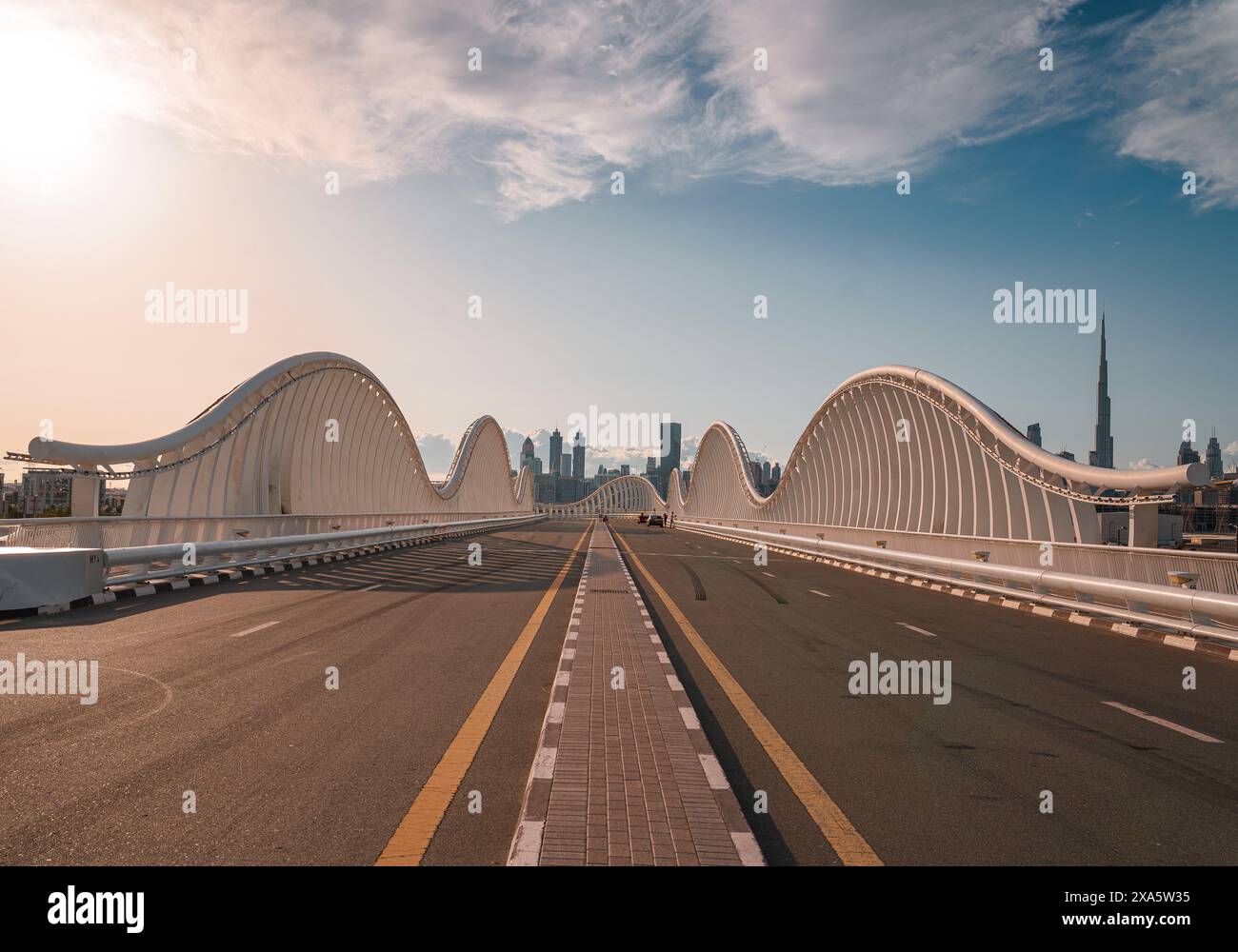 Sheikh khalifa bridge hi-res stock photography and images - Alamy