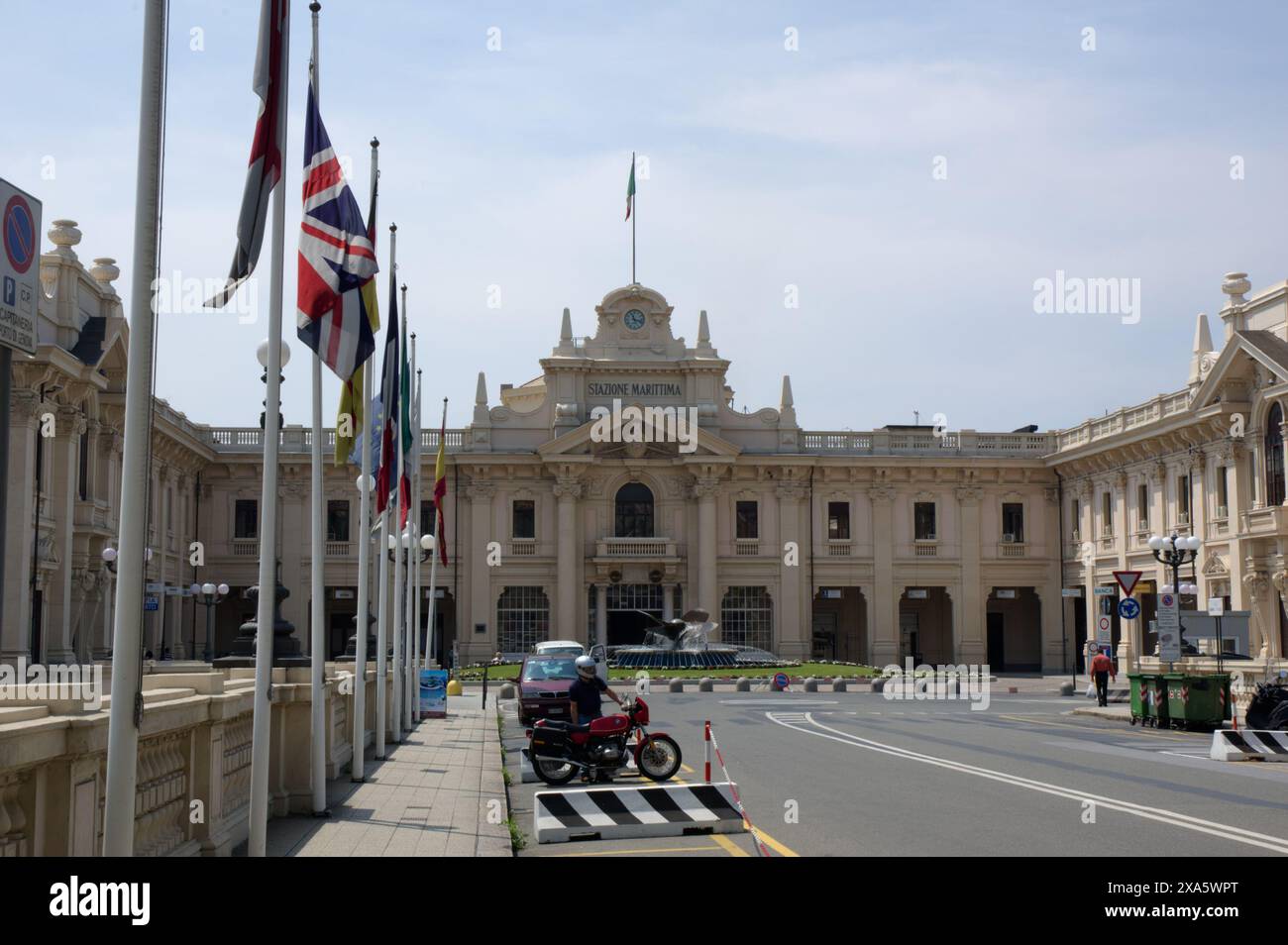 Port stazione marittima historic hi-res stock photography and images ...