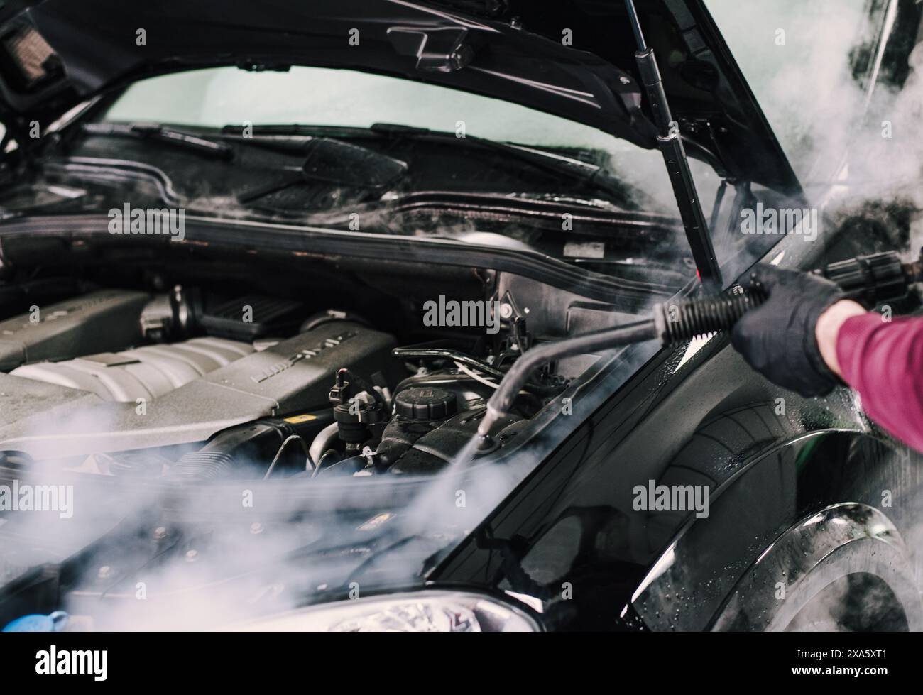 Steam clean technology hi-res stock photography and images - Alamy