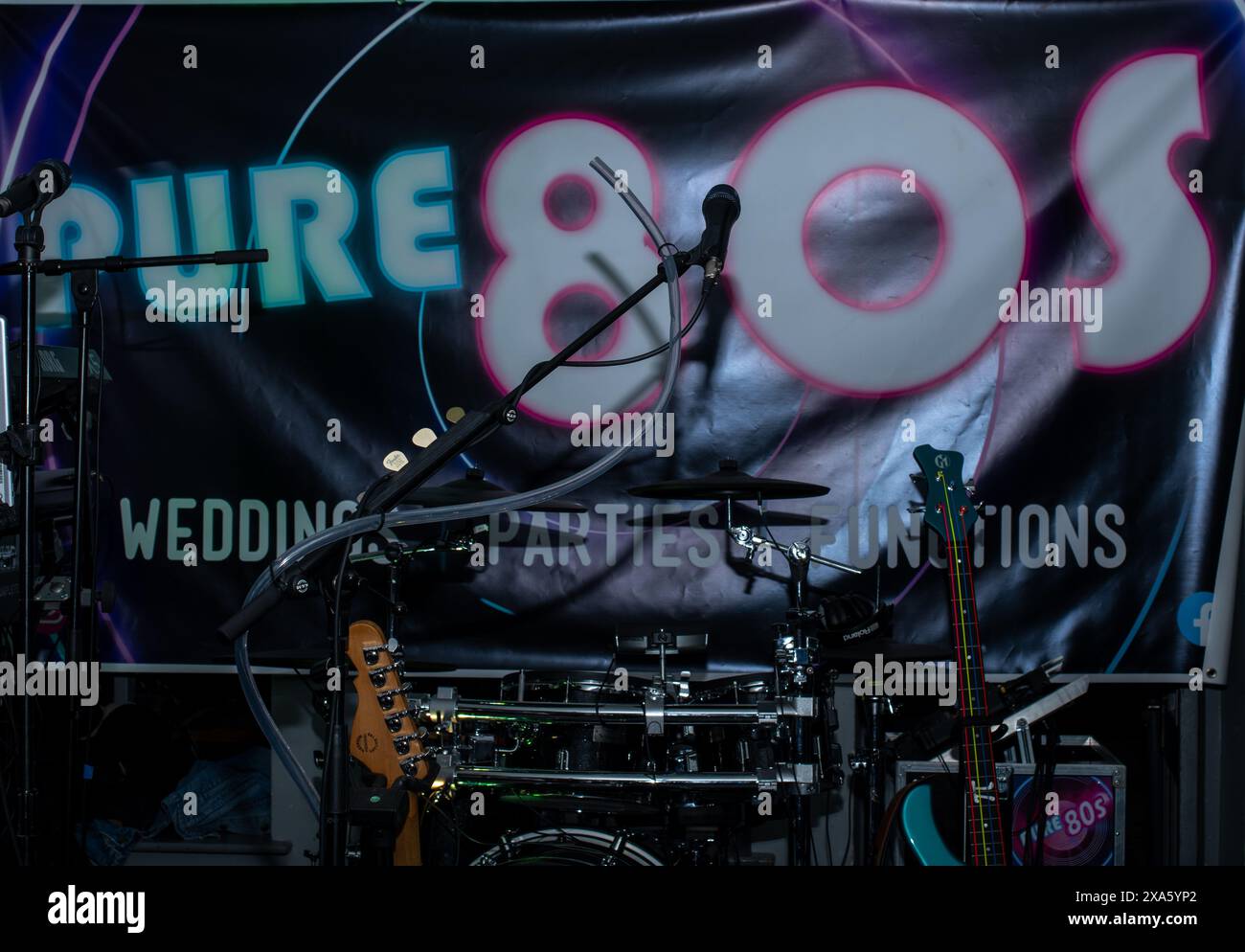 Concert of the Pure 80s band, music of the unforgettable 80s and 90s ...
