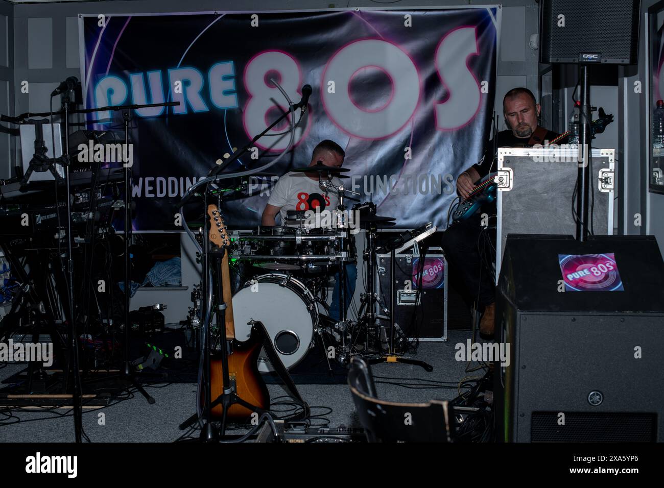 Concert of the Pure 80s band, music of the unforgettable 80s and 90s ...