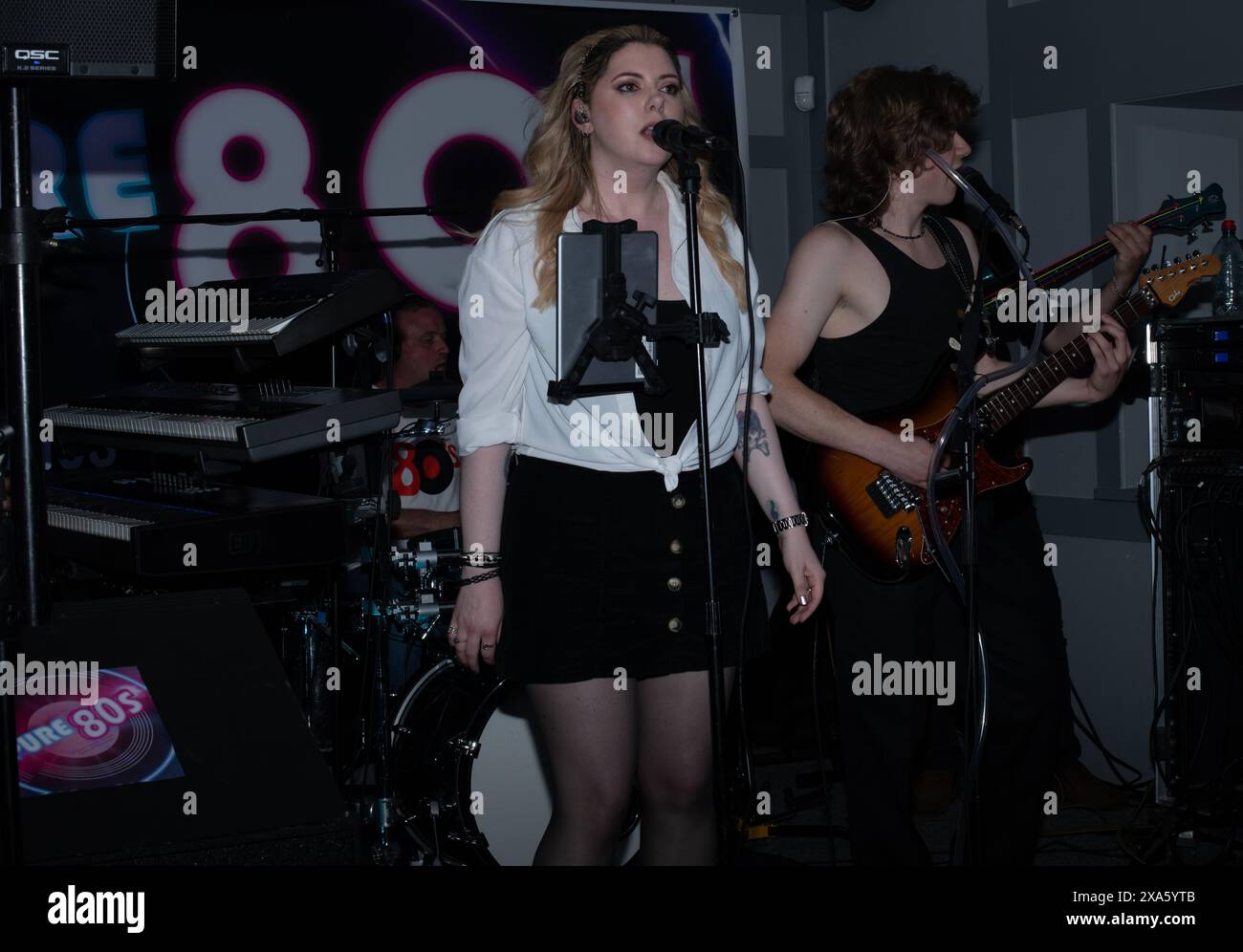 Concert of the Pure 80s band, music of the unforgettable 80s and 90s ...