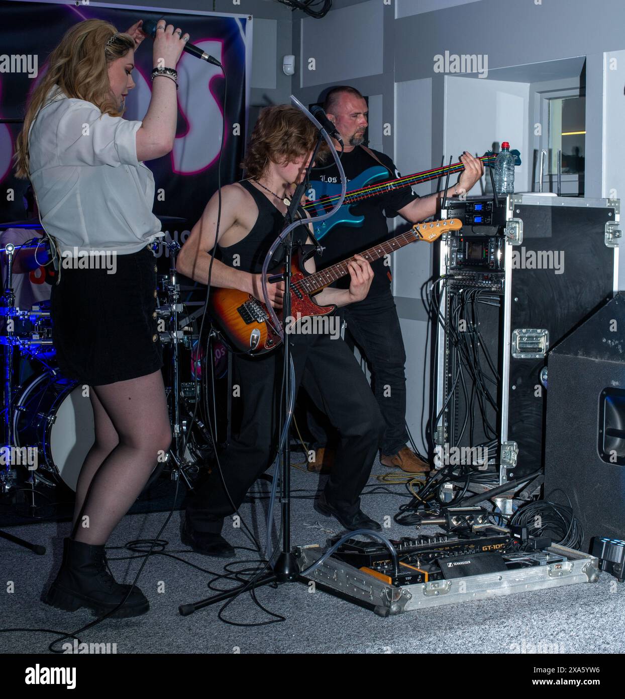 Concert of the Pure 80s band, music of the unforgettable 80s and 90s ...