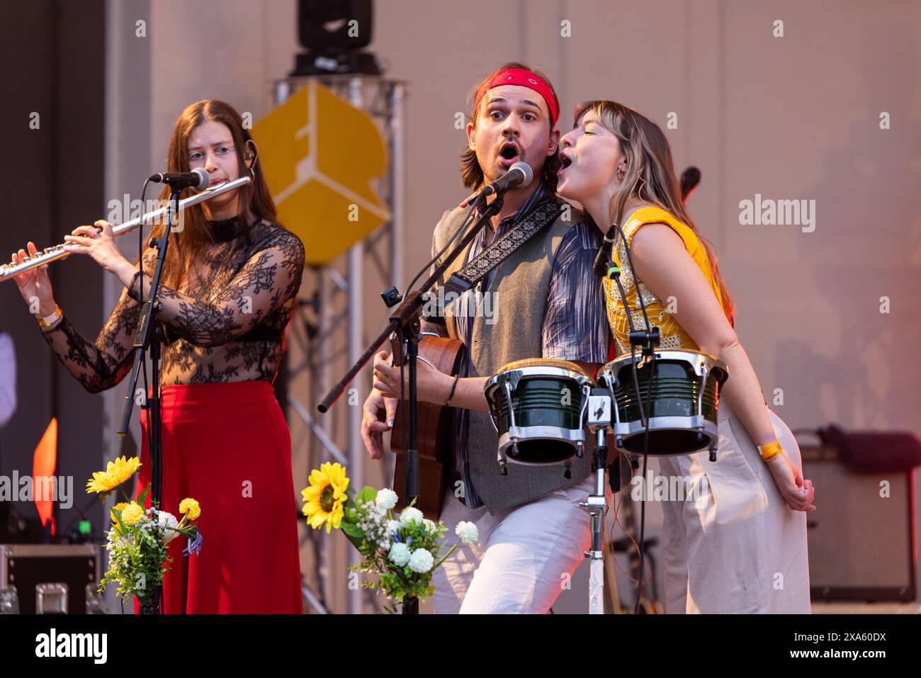 The Magic Mumble Jumble, German-Dutch Folk-Pop-Band at Freiraum ...