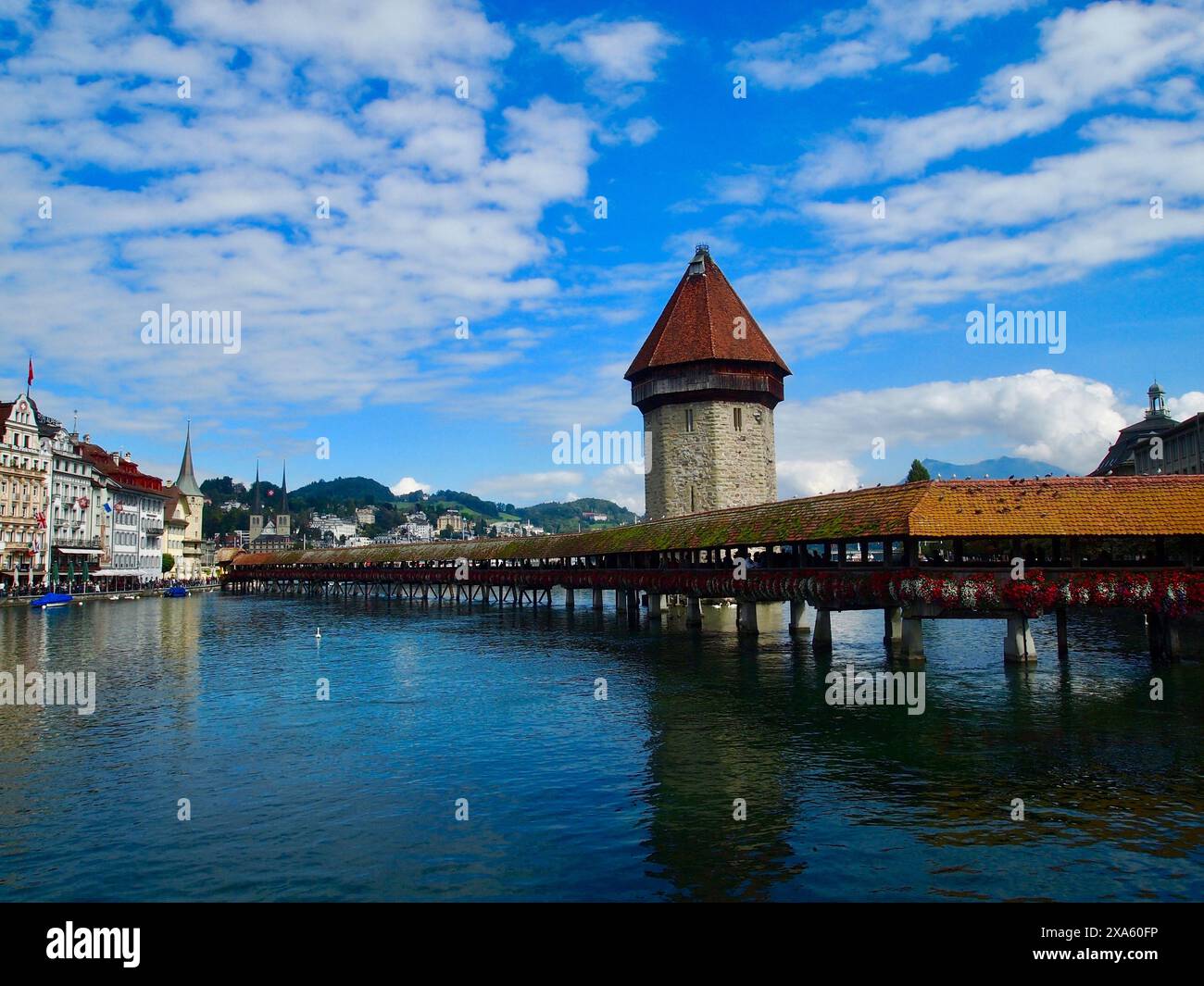 The iconic Chapel Bridge in Lucerne, Switzerland Stock Photo - Alamy