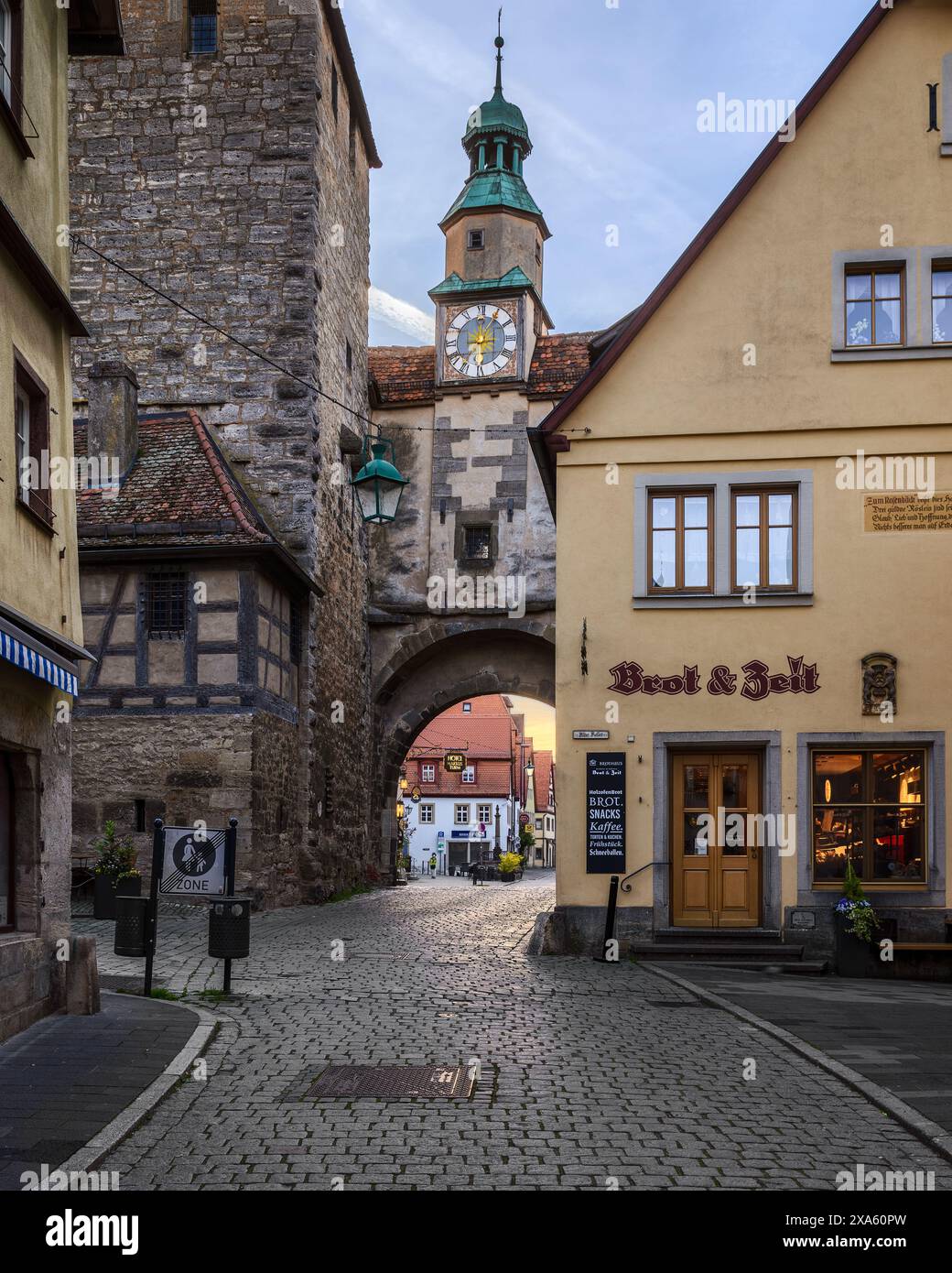 The famous Markus Tower in the old town of Rothenburg ob der Tauber ...