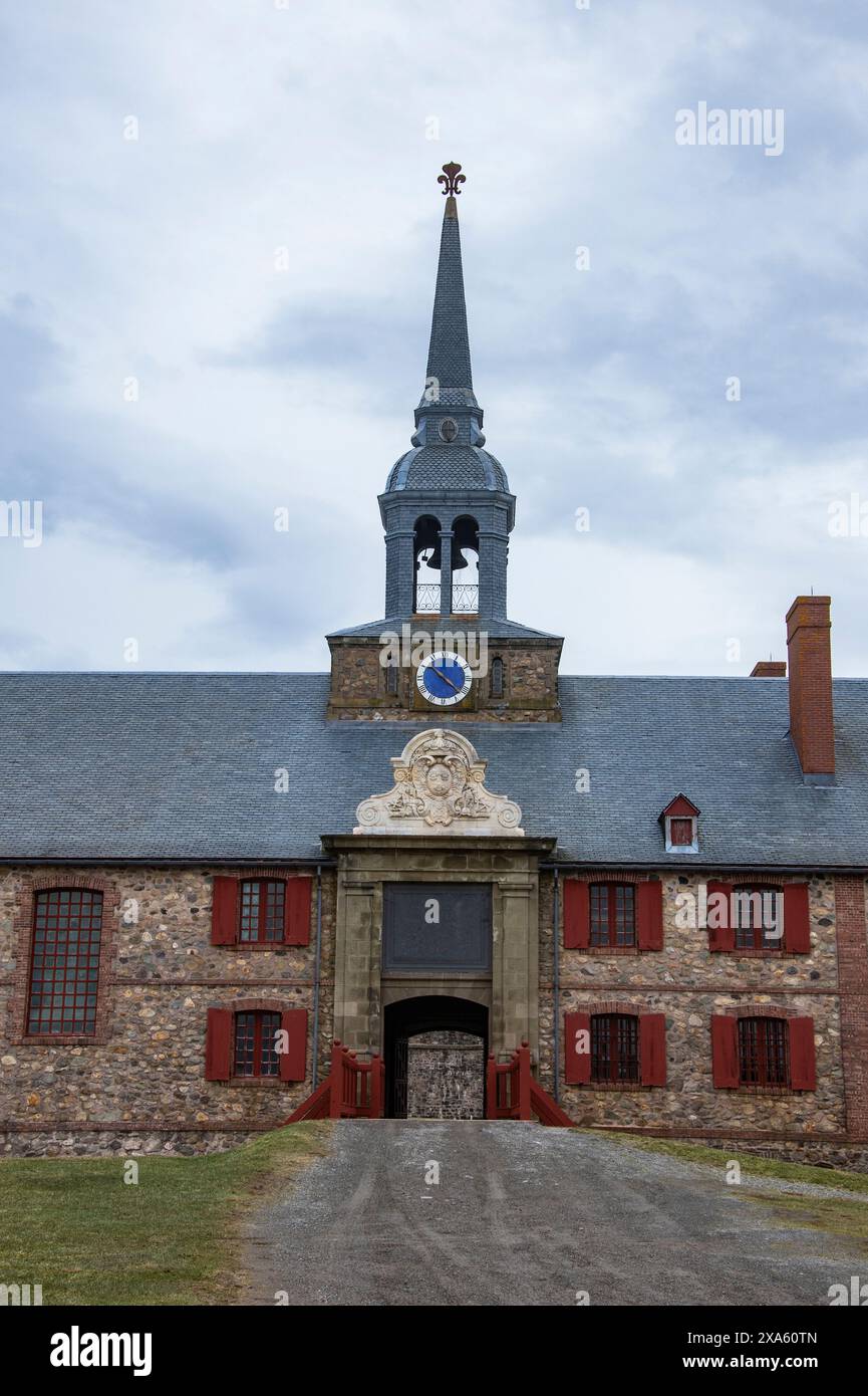 Military park building in hi-res stock photography and images - Alamy