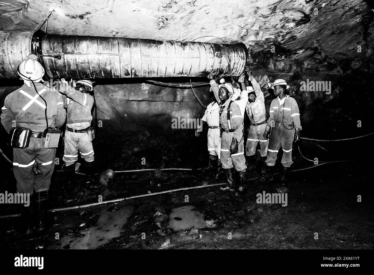 Underground workers hi-res stock photography and images - Alamy