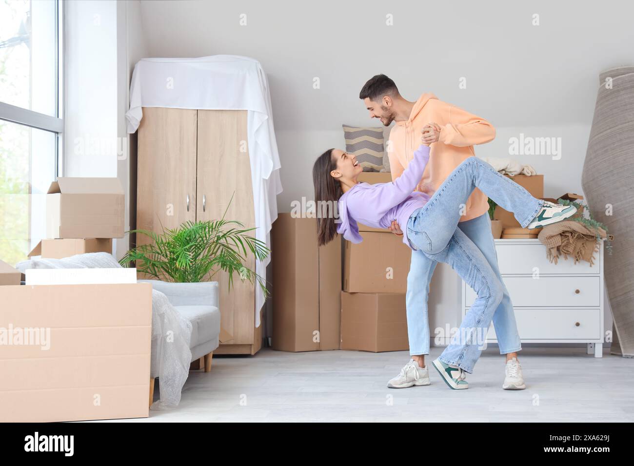 Young couple dancing cardboard hi-res stock photography and images - Alamy