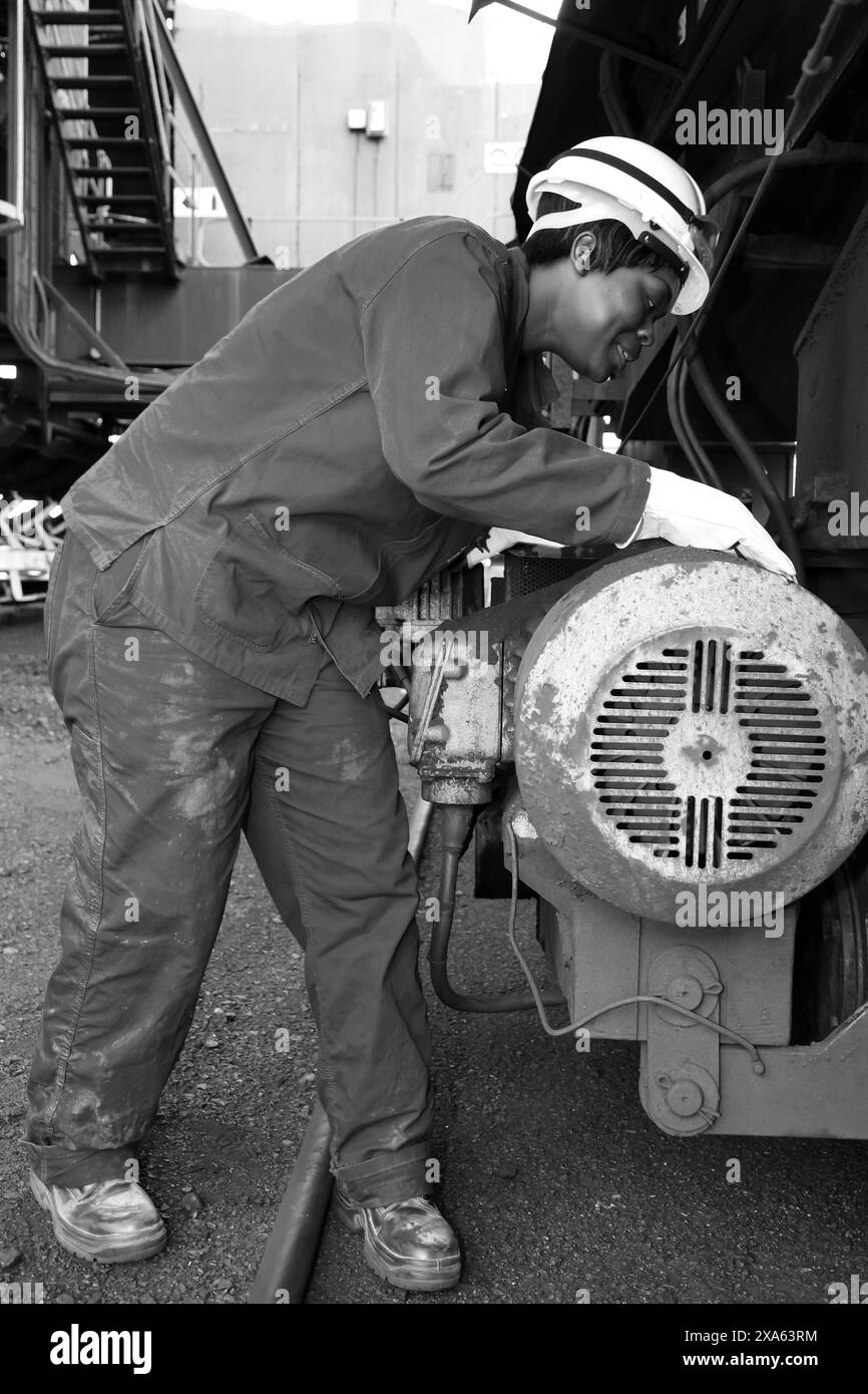 Factory technician woman Black and White Stock Photos & Images - Alamy