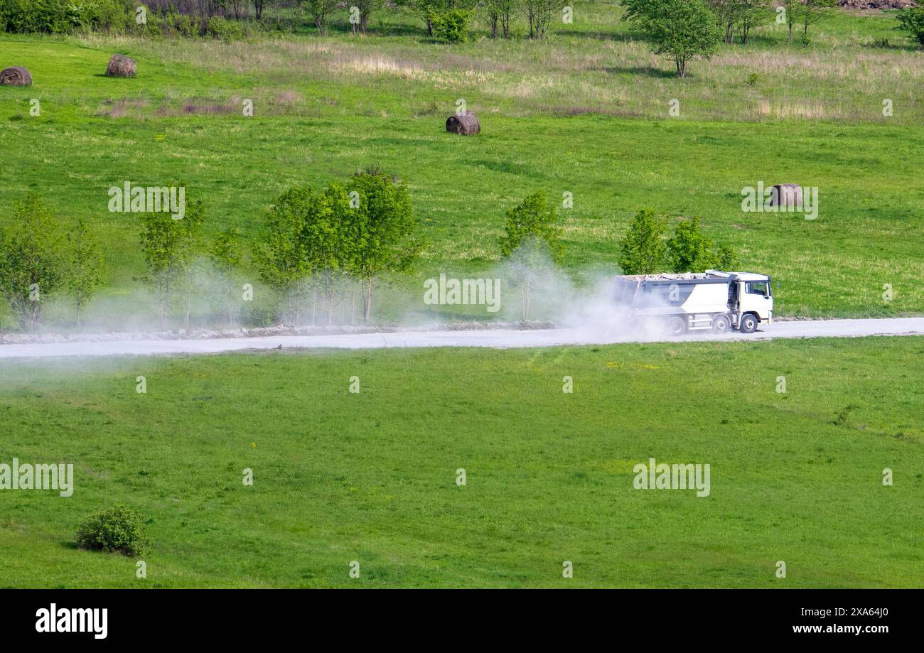 Dust trail hi-res stock photography and images - Alamy