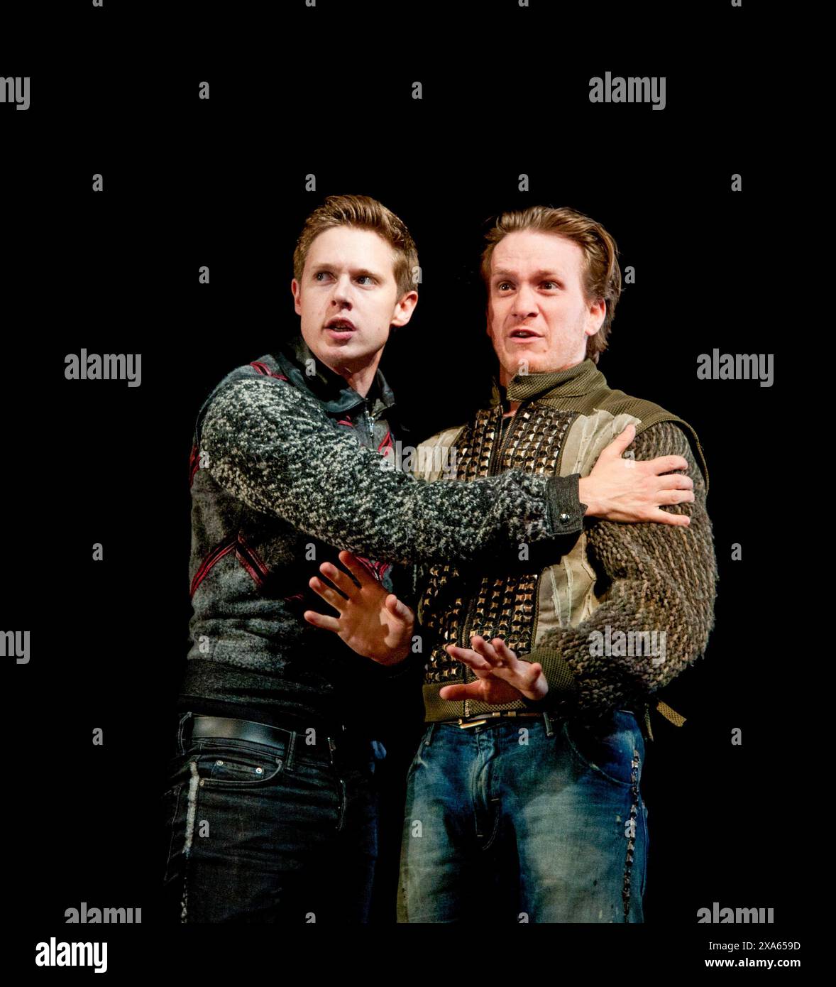 l-r: Samuel Barnett (Rosencrantz), Jamie Parker (Guildenstern) in ...