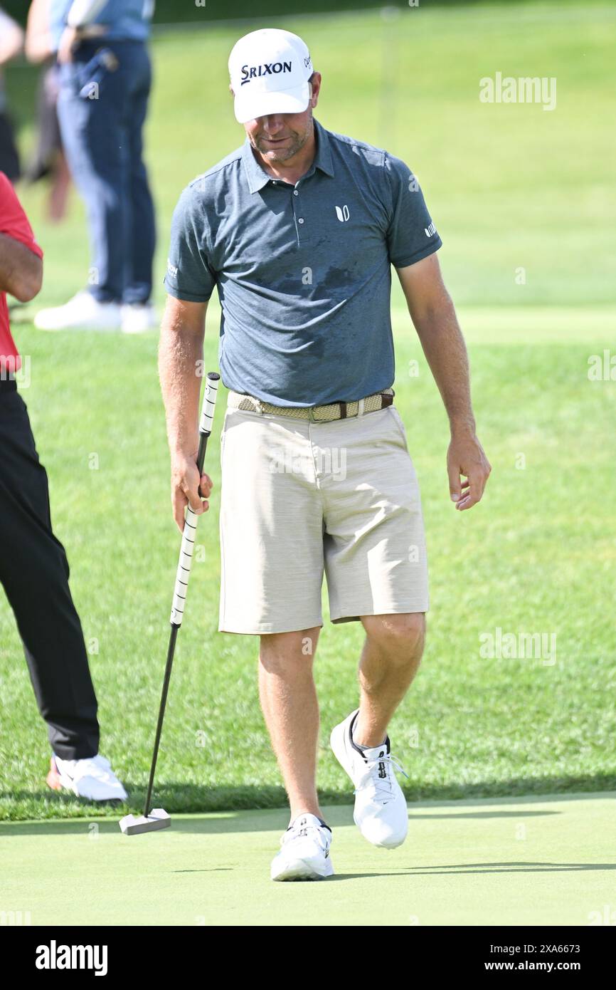 Dublin, Ohio, USA. 4th June, 2024. Lucas Glover (USA) putts on the ...