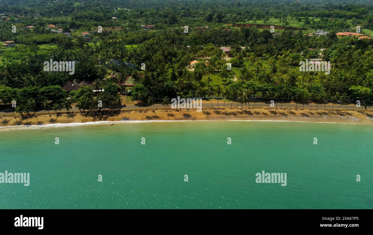 Distant houses hi-res stock photography and images - Alamy