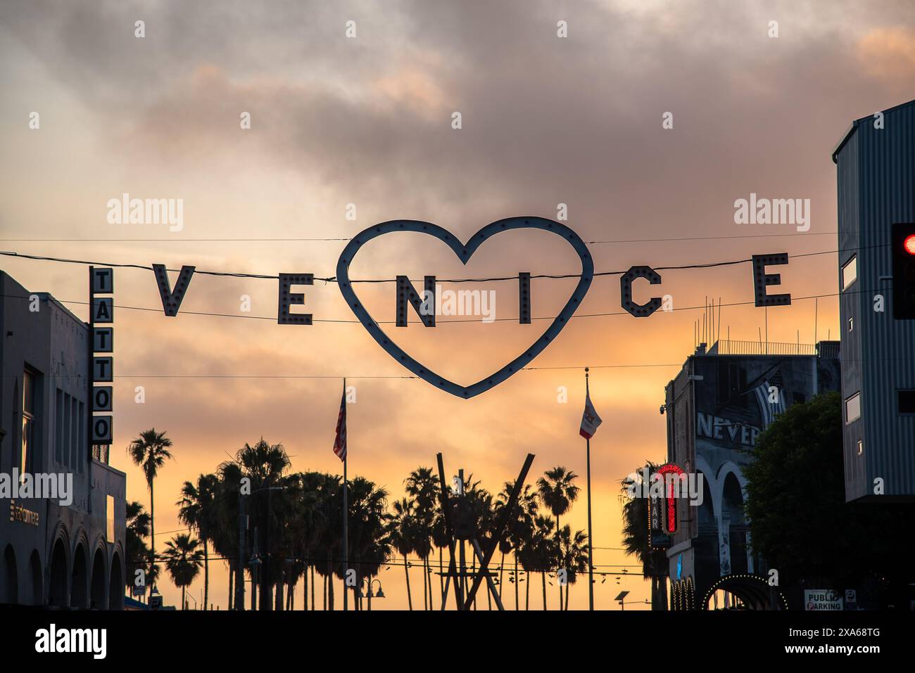 Symbol of venice beach hi-res stock photography and images - Alamy