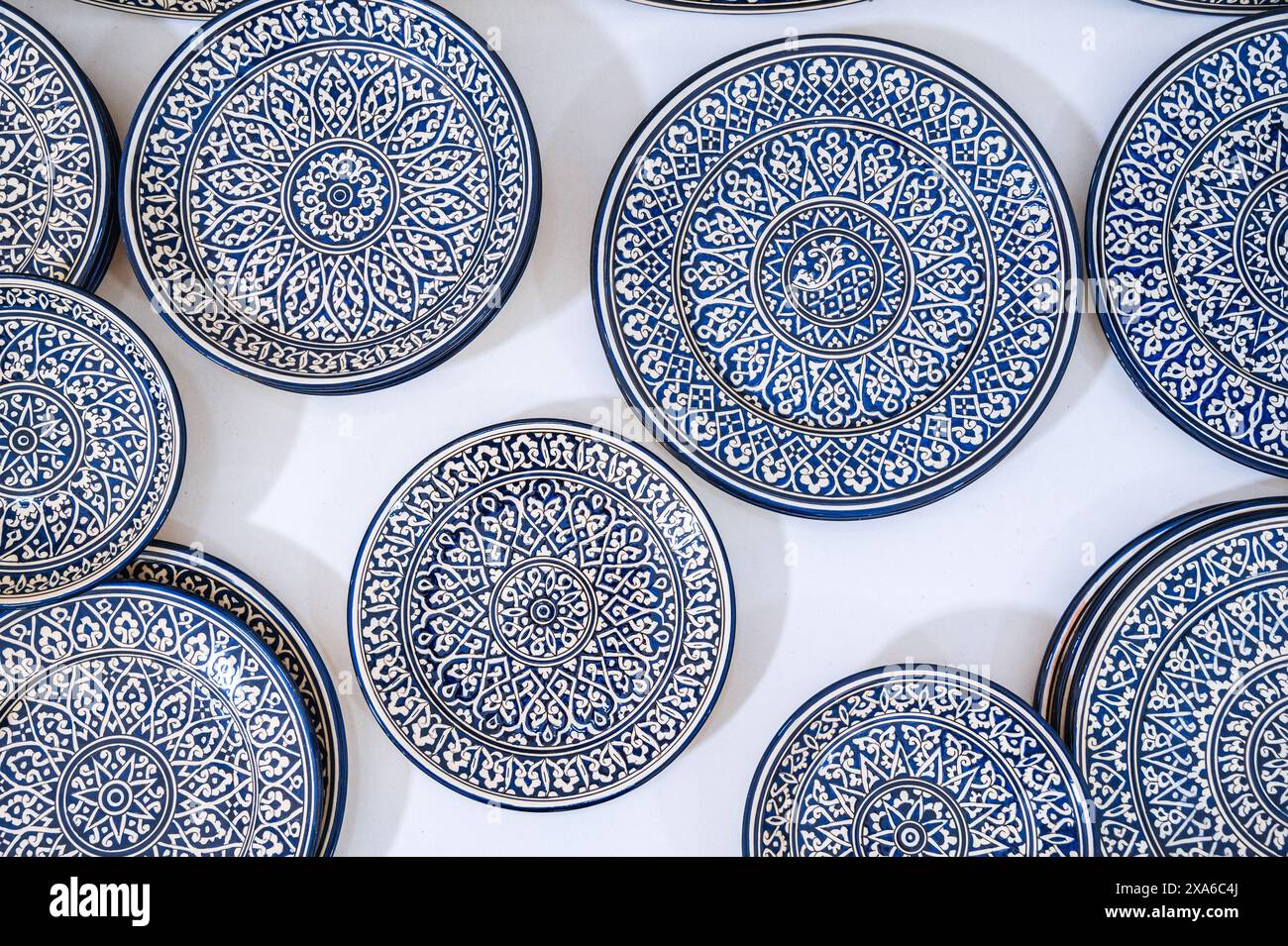 traditional Arabic Uzbek ceramic plate with hand-painted Islamic ...