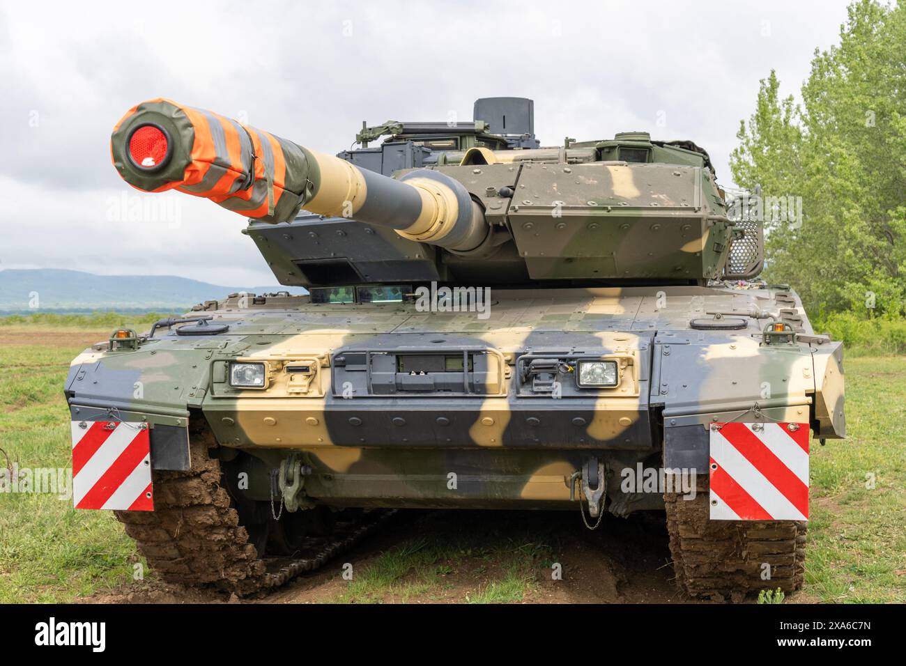 German-made Leopard 2A7 tank with camouflage paint Stock Photo - Alamy