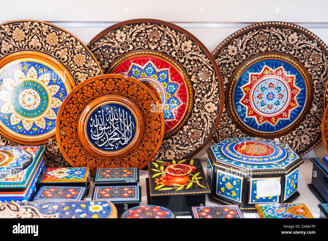 handmade Uzbek wooden gift plates and paintings with wood carvings hand ...