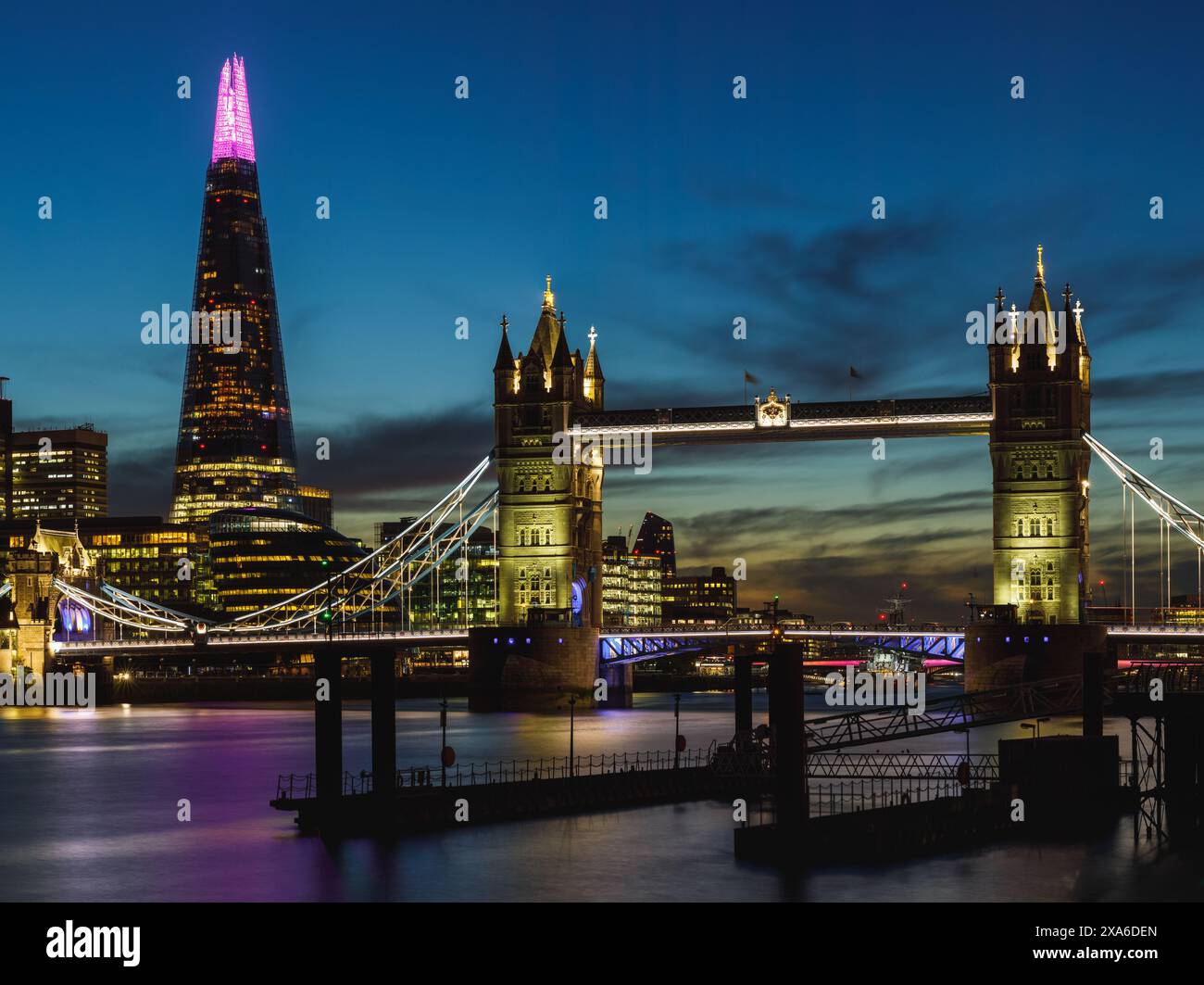 London skyline tower bridge hi-res stock photography and images - Alamy