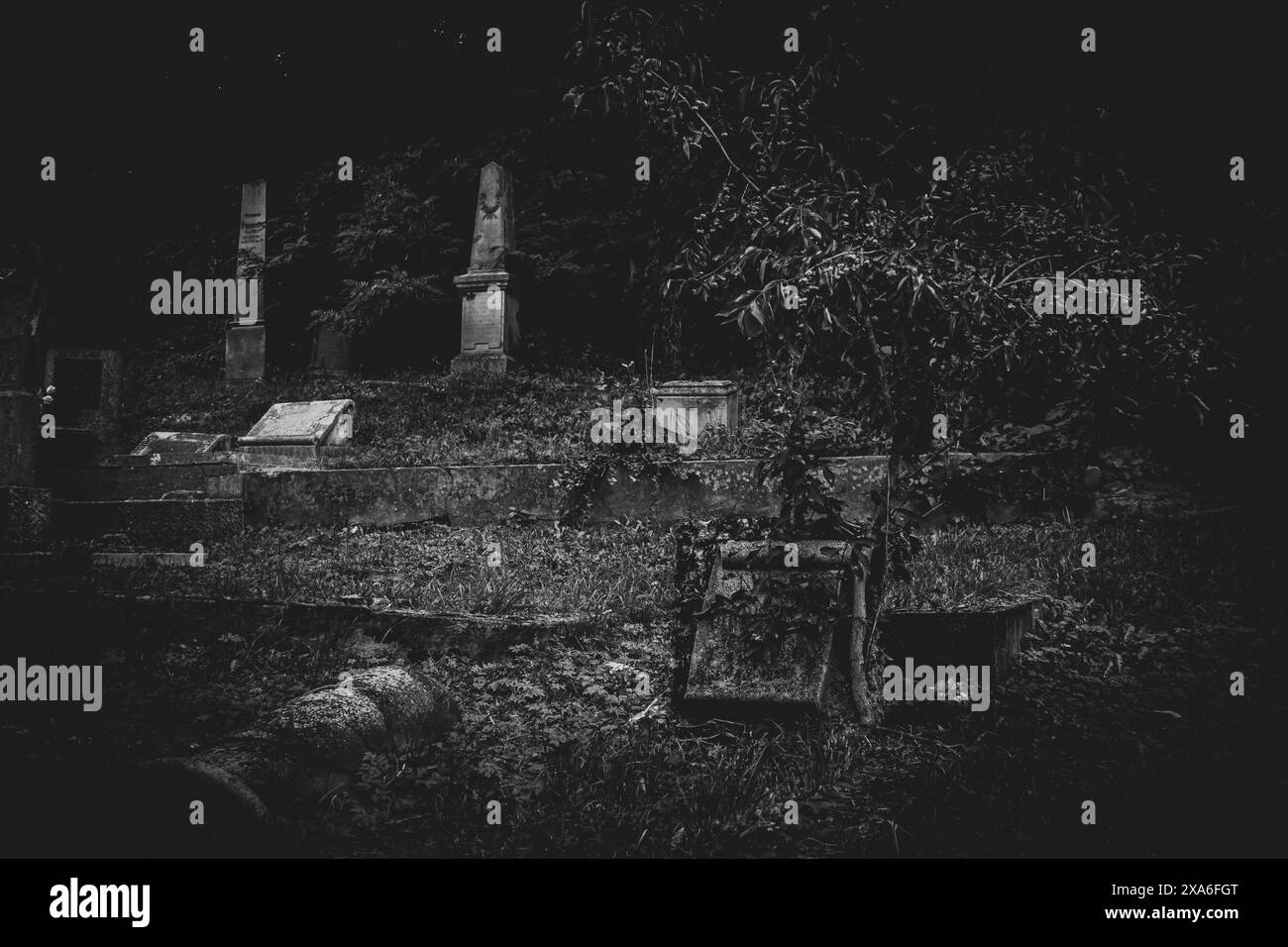 Tombstones headstones Black and White Stock Photos & Images - Alamy