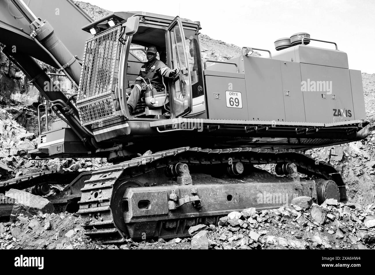 Drilling africa Black and White Stock Photos & Images - Alamy
