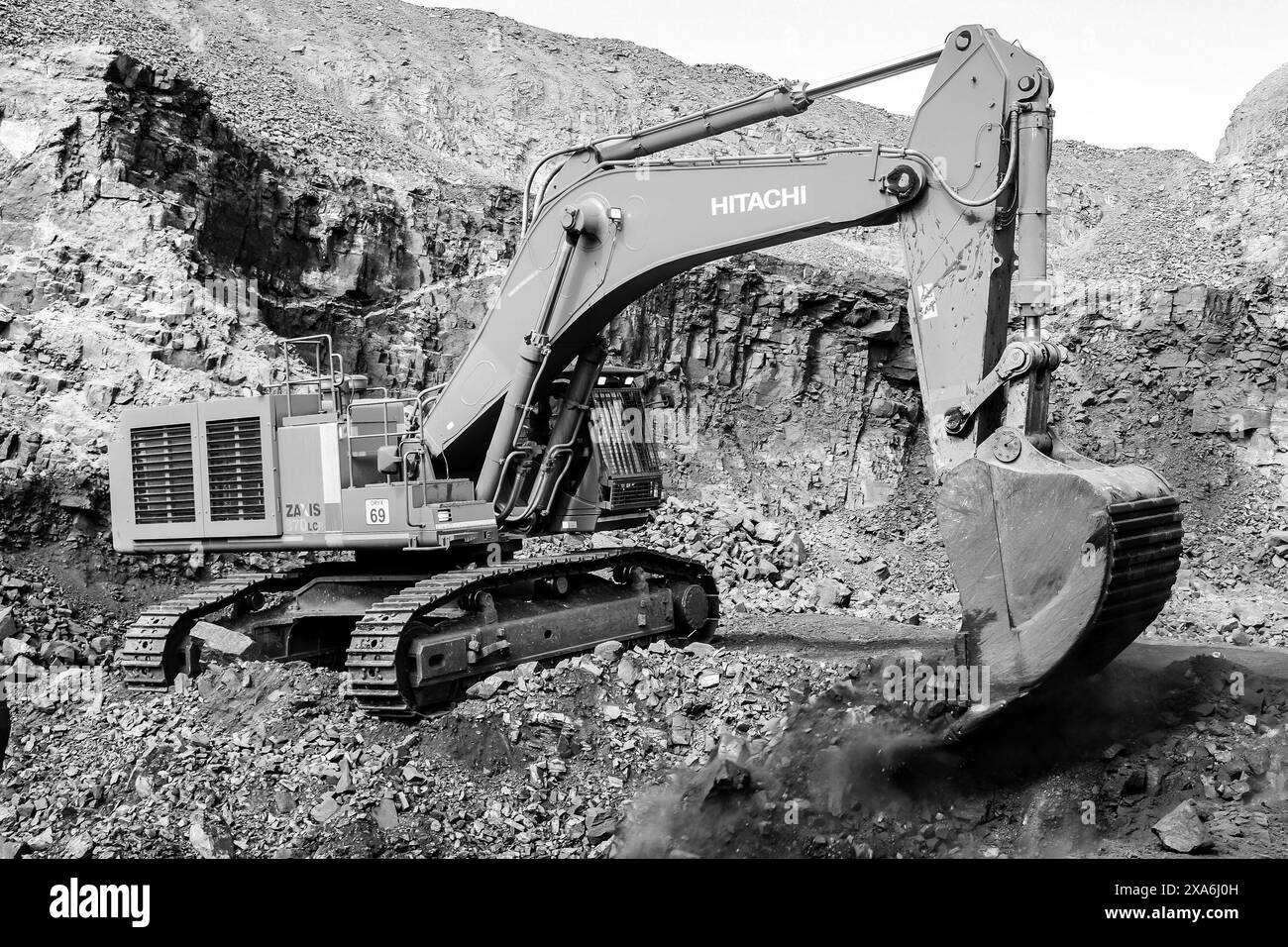 Drilling africa Black and White Stock Photos & Images - Alamy