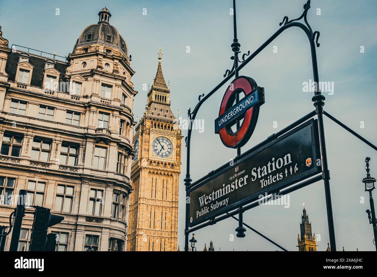 Westminster tube station big ben hi-res stock photography and images ...
