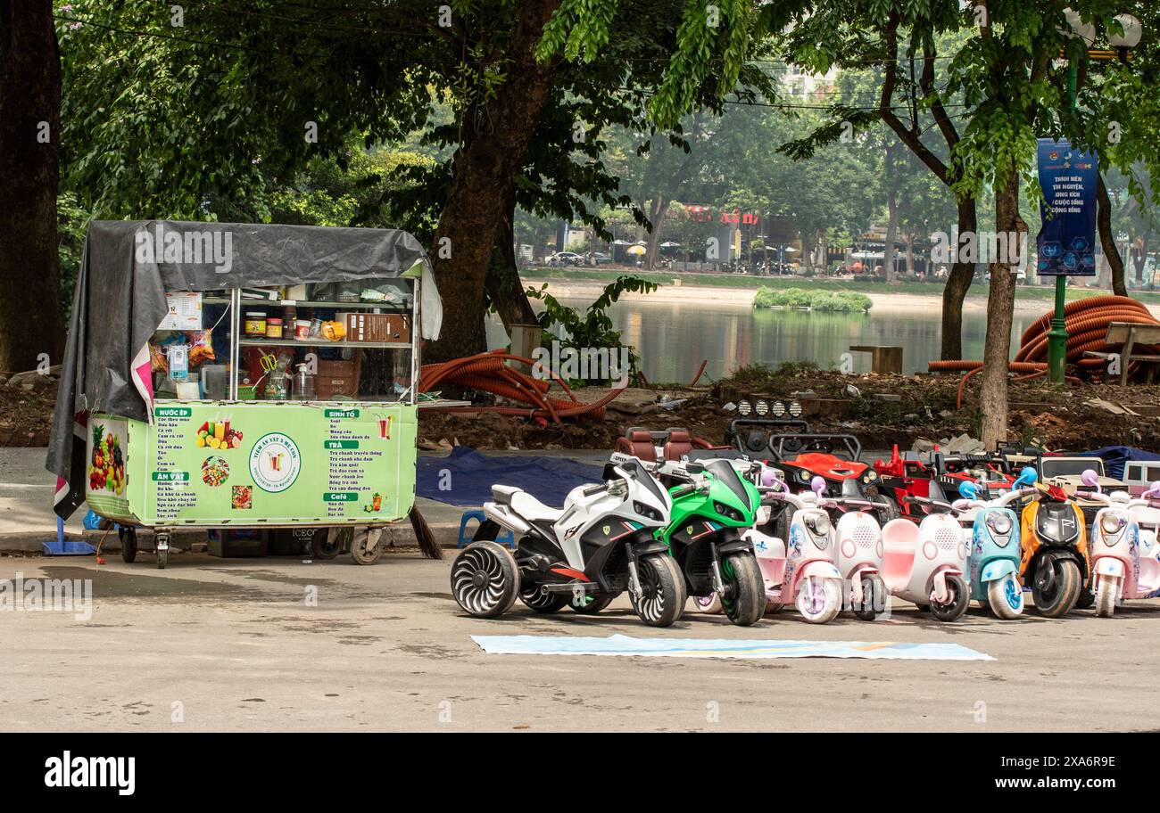 Not to be missed superb Thong Nhat Park (LeninPark), Hanoi Old Town ...