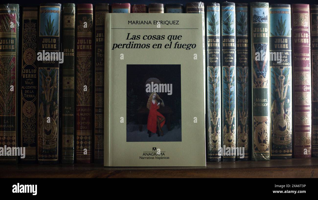 Horror book covers collection hi-res stock photography and images - Alamy