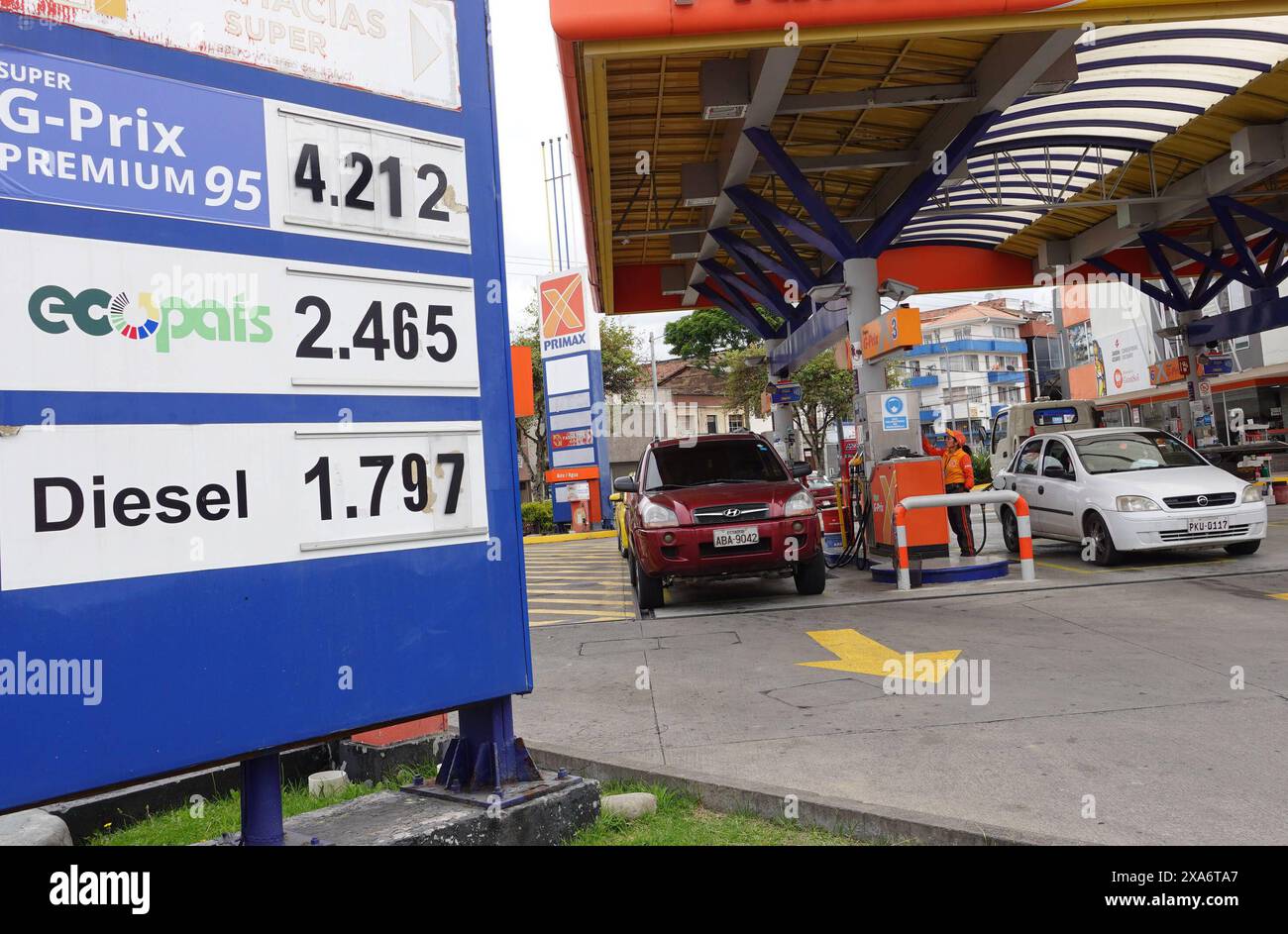 Oficial de gas hi-res stock photography and images - Alamy