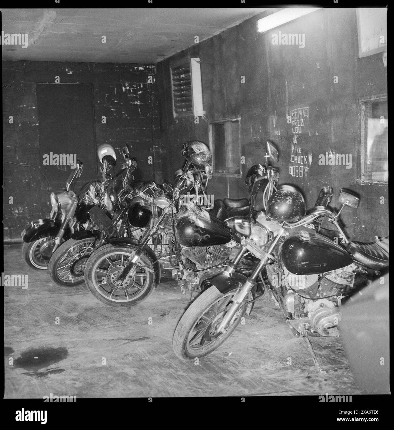 geparkte Harley Davidson Motorräderr während der Daytona Bike Week in Daytona Beach, Florida USA ...