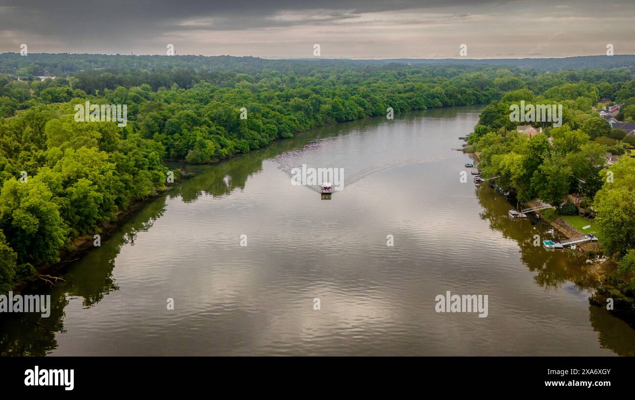 Savanna riverbank hi-res stock photography and images - Alamy