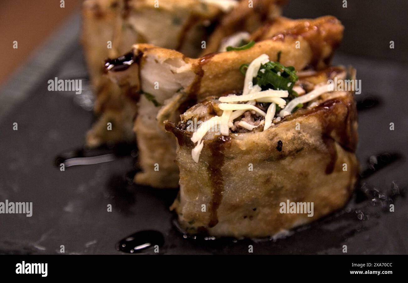 Scallion wrap hi-res stock photography and images - Alamy