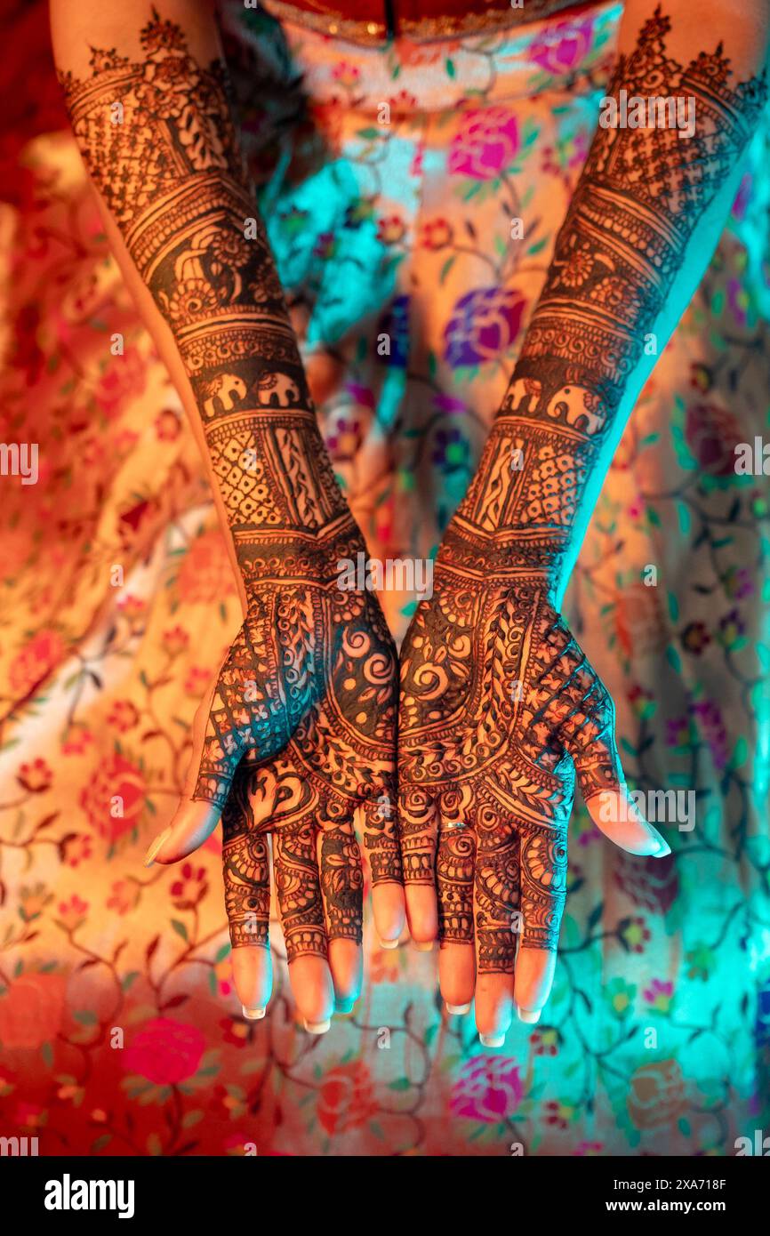 Close up henna designs hi-res stock photography and images - Alamy