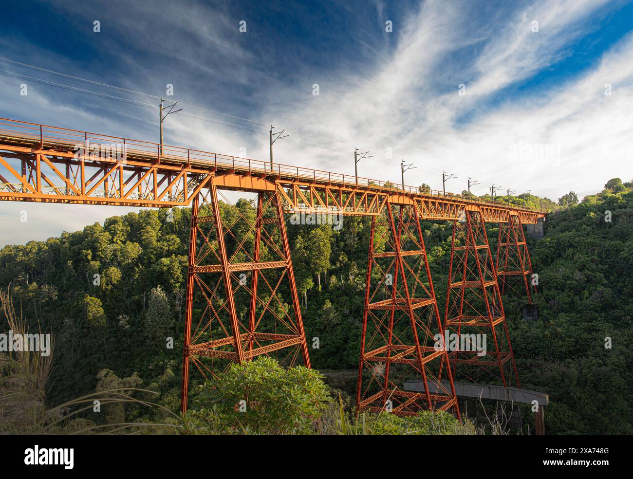 Makatote Viaduct on the Main Trunk Line Central North I Stock Photo - Alamy
