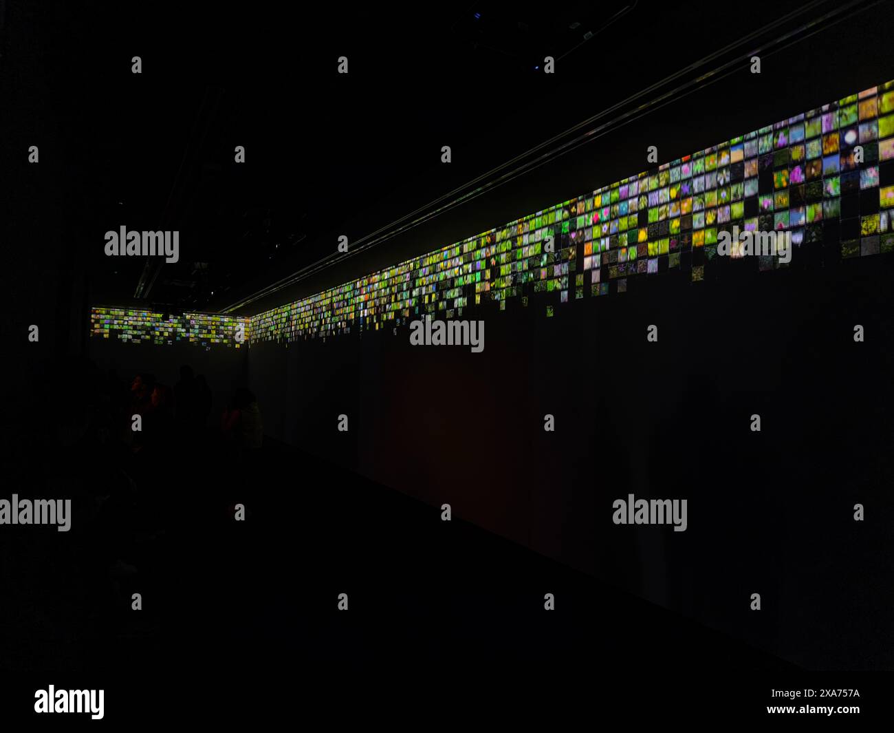 Projected forms hi-res stock photography and images - Alamy