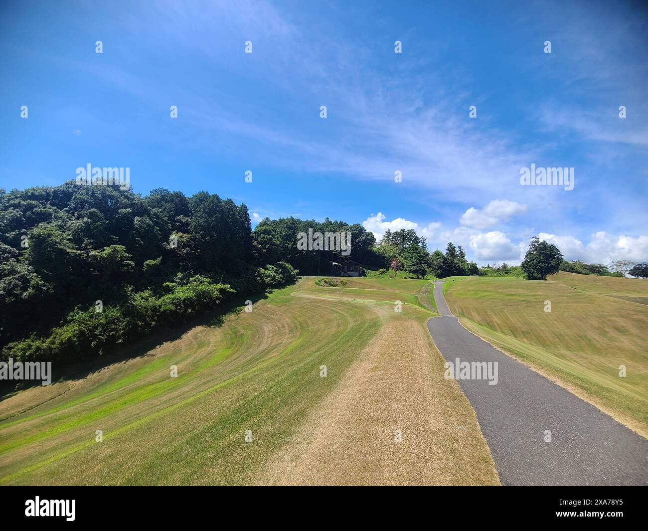Narrow winding pathway hi-res stock photography and images - Alamy