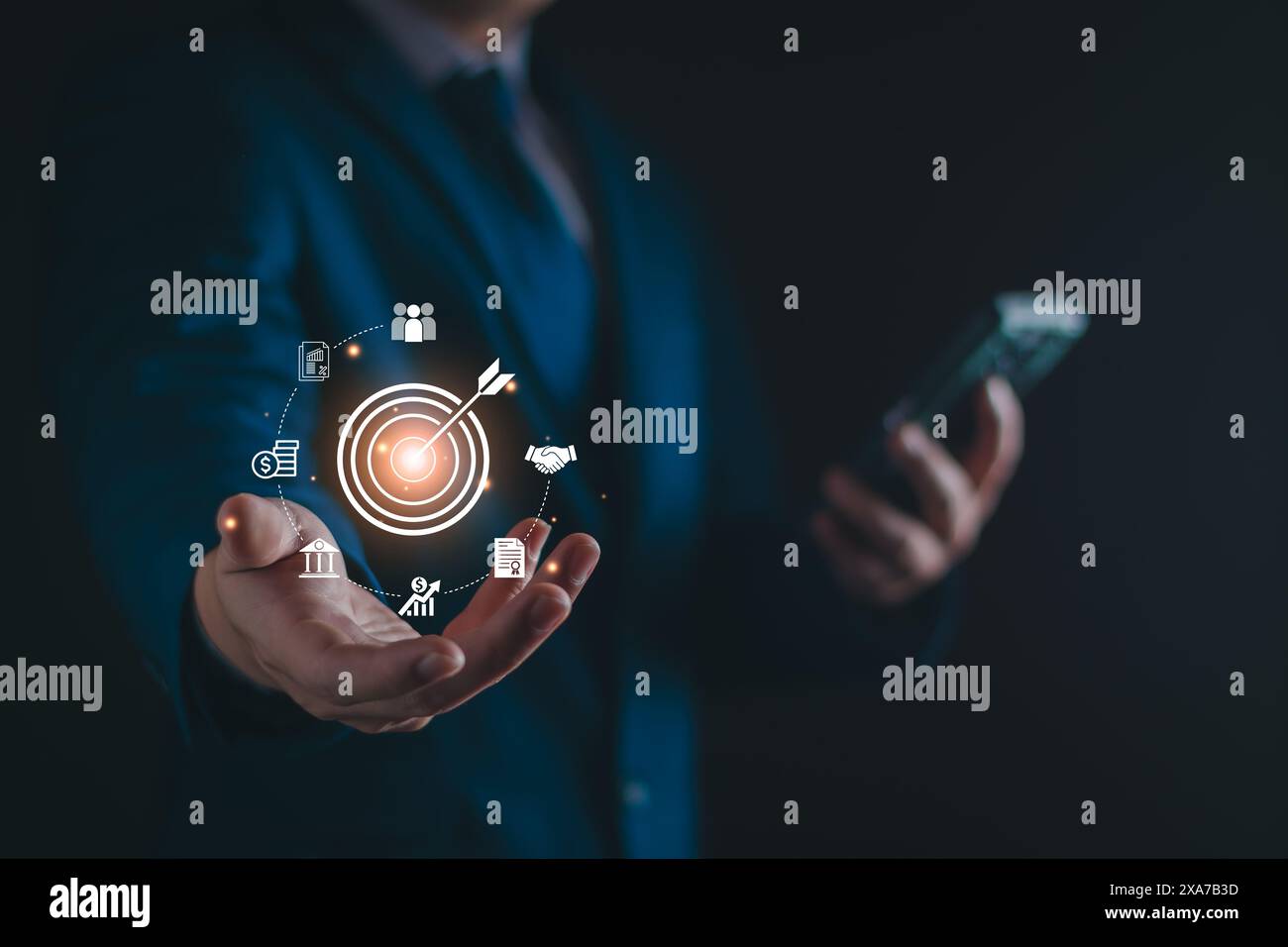 Business target concept. Businessman focus find opportunities for great ...