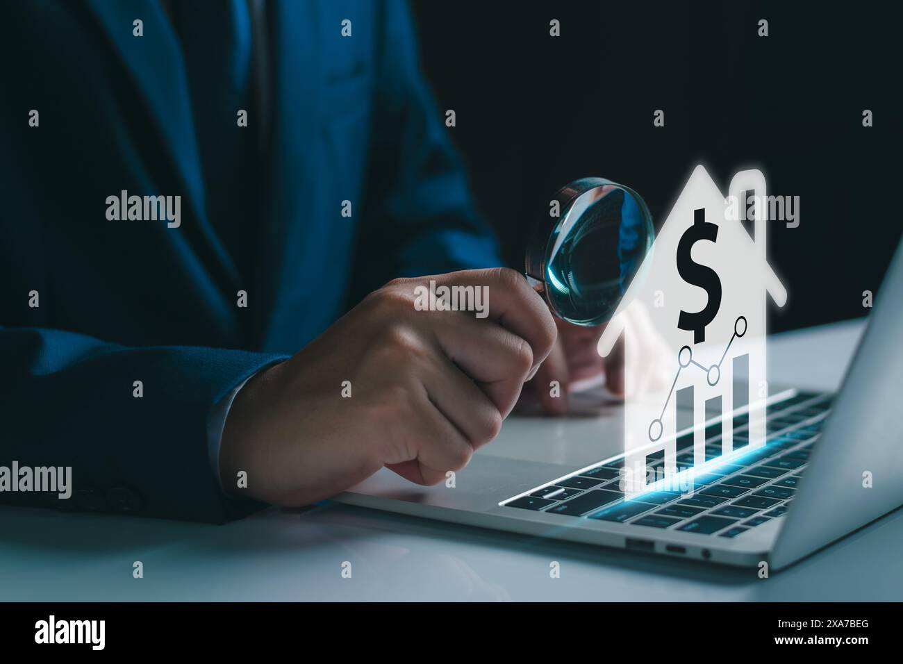 Searching real estate house hi-res stock photography and images - Alamy