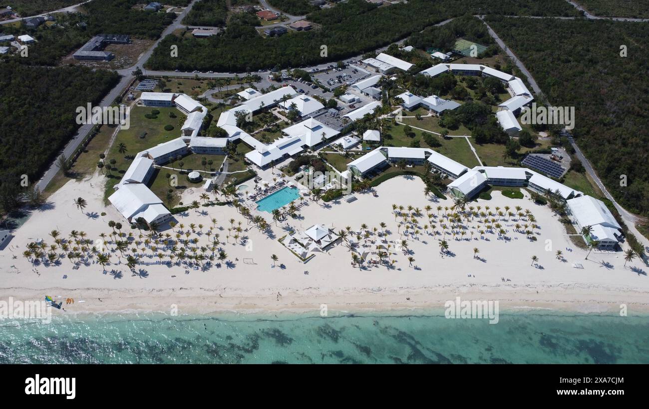 An aerial view of a beachfront resort by the ocean Stock Photo - Alamy