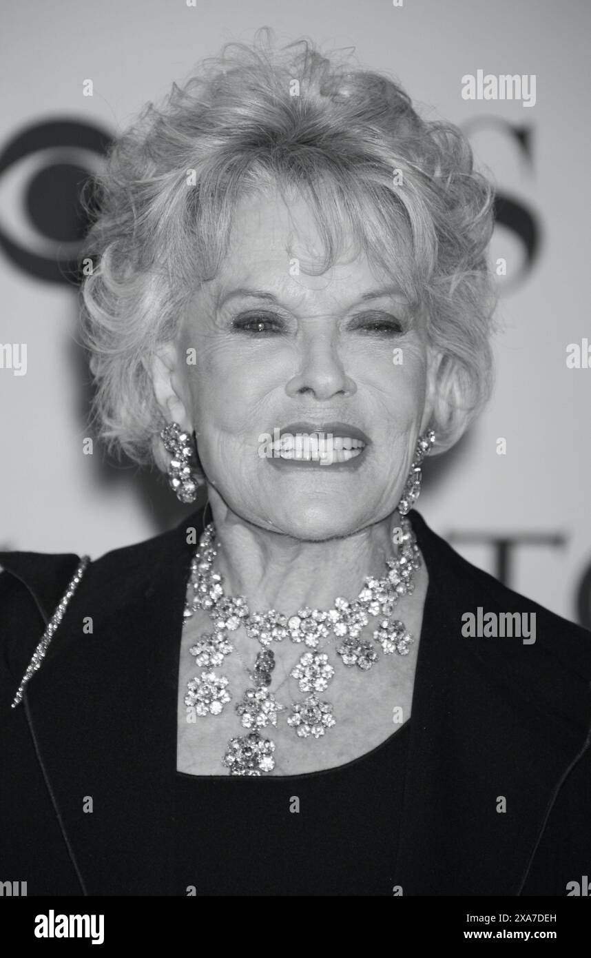 **FILE PHOTO** Janis Paige Has Passed Away. Janis Paige attends the ...
